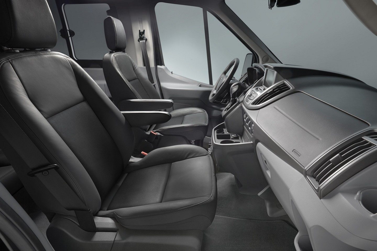 2018 Ford Transit | Gallery – Ford Cambodia